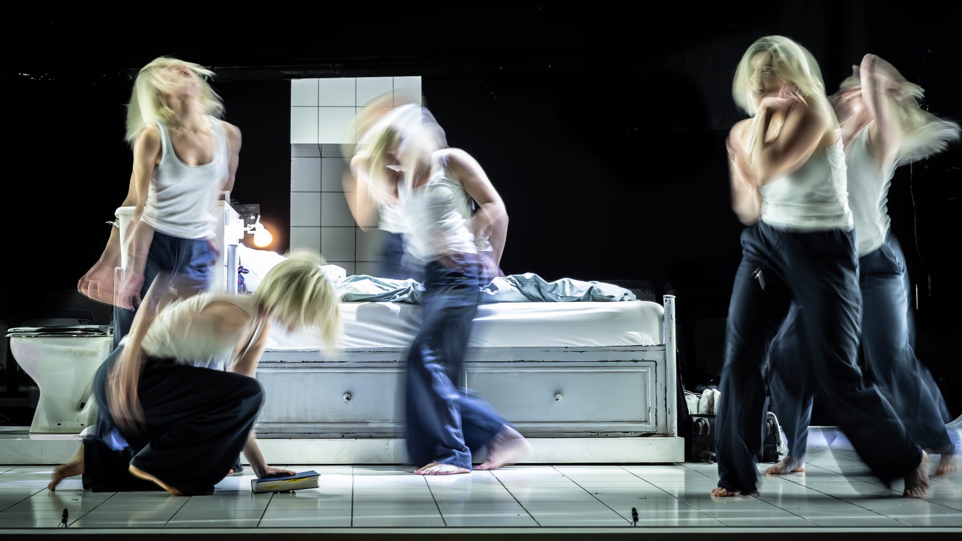 People, Places and Things Tickets | Trafalgar Theatre in London & West End | ATG Tickets